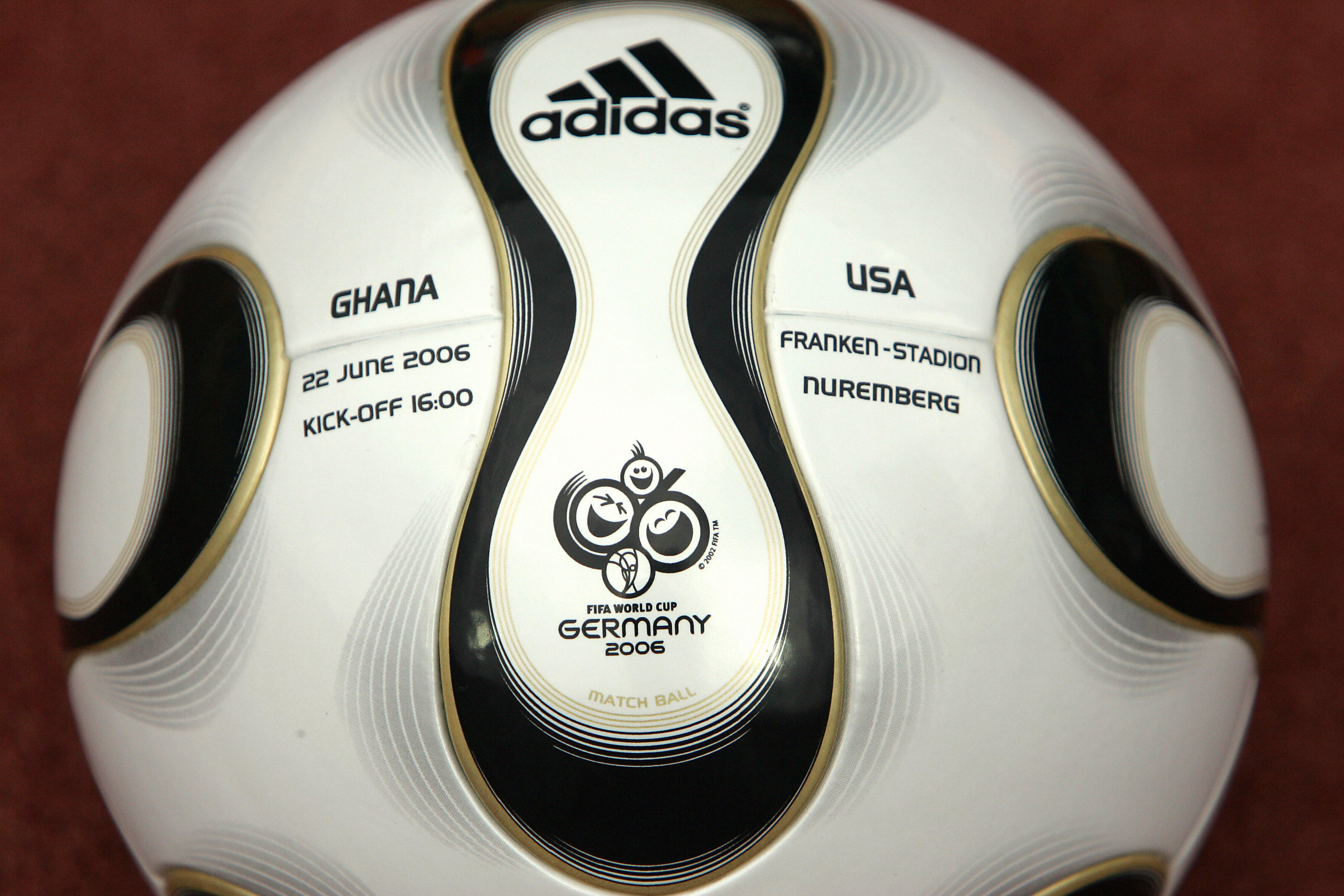 La FIFA revela TRIONDA el balón oficial del Mundial 2026 – Telemundo ...